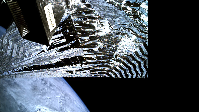 Camera captures innovative drag sail deployment in space